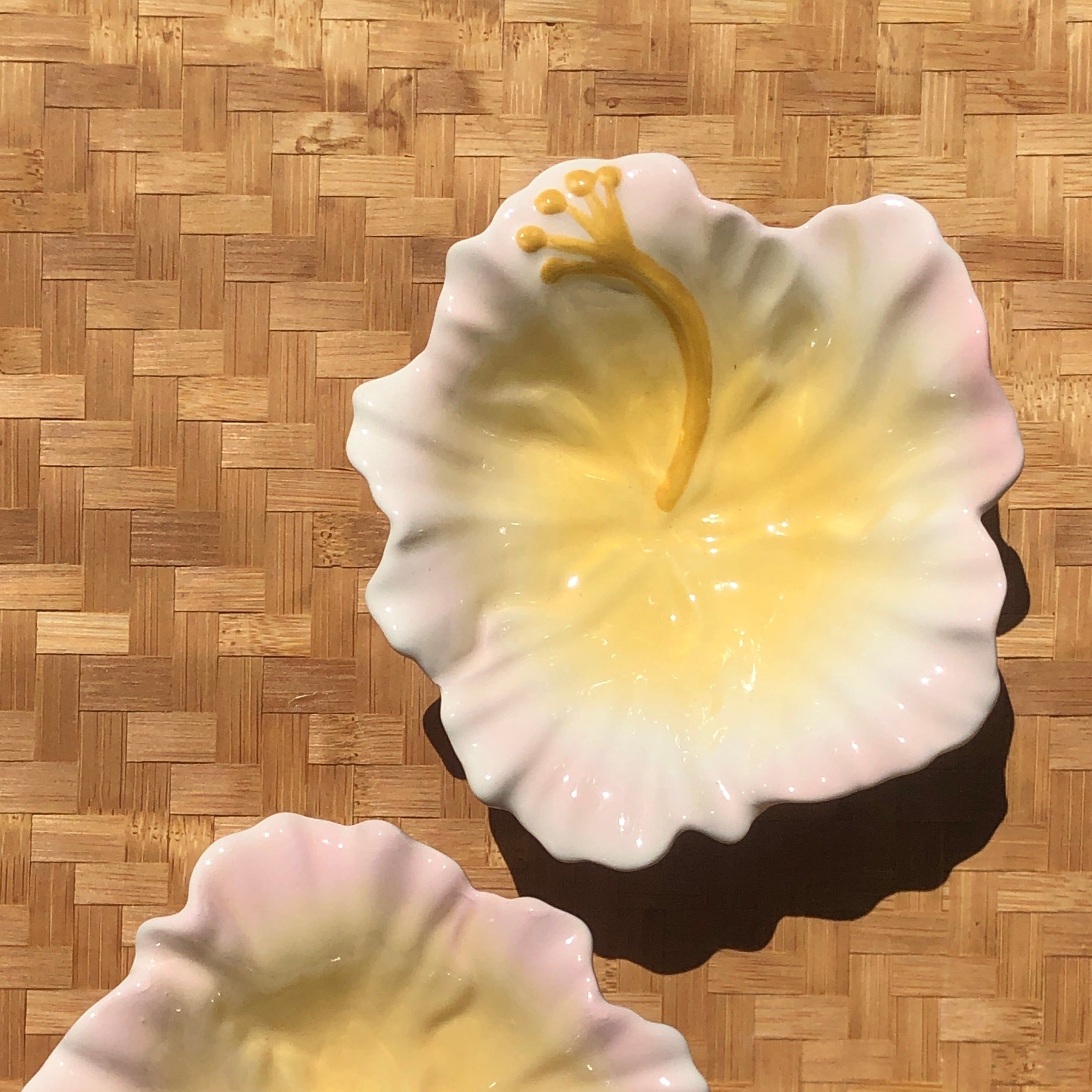 Hibiscus Porcelain Flower Dish – ISLAND-BOY